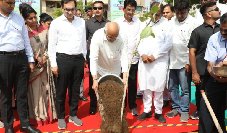 CM Bhupendra Patel launches ‘Mission 5 Million Trees’ and mobile ...