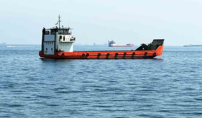Vessels with nearly 80 mn barrels ready to test Hormuz opening